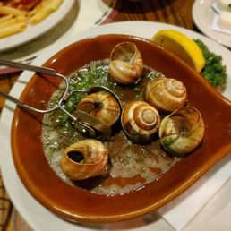 TWIN OAKS RESTAURANT - Updated October 2025 - 562 Photos & 596 Reviews ...