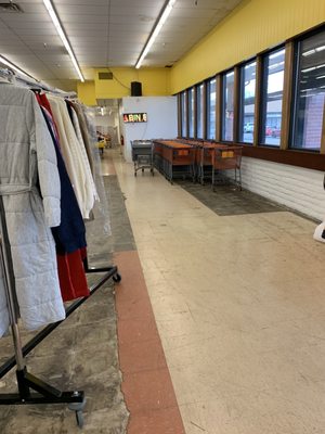 VALUE VAULT - Updated January 2026 - 10 Photos - 2600 W 4700th S ...