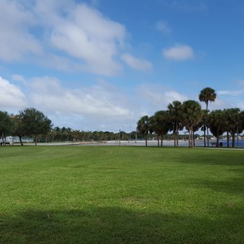 NORTH STRAUB PARK - Updated March 2025 - 123 Photos & 18 Reviews - 400 ...