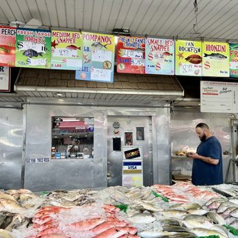 MUNICIPAL FISH MARKET AT THE WHARF - Updated December 2025 - 109 Photos ...