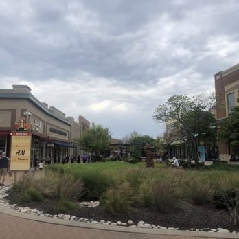 LEGENDS OUTLETS - KANSAS CITY - Updated August 2025 - 155 Photos & 145 ...