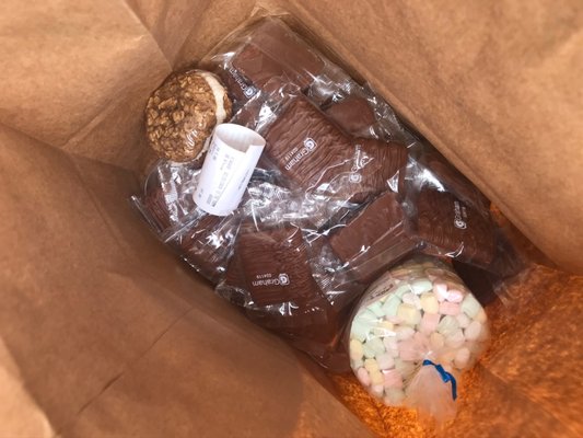 DUTCH BAKERY BULK FOOD STORE - Updated August 2025 - 57 Photos & 37 ...