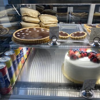 CRÈME BAKERY - Updated October 2024 - 448 Photos & 472 Reviews - 116 N ...