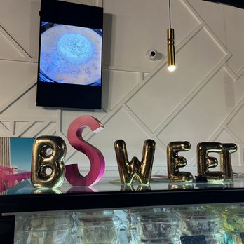 B SWEET BISTRO - 120 Photos & 51 Reviews - 704 N Rampart St, New ...
