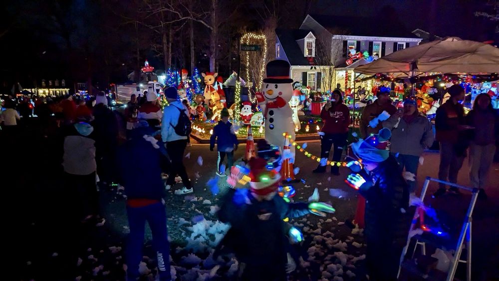 CARMAX TACKY LIGHT RUN - Updated December 2025 - 59 Photos - 13301 N ...