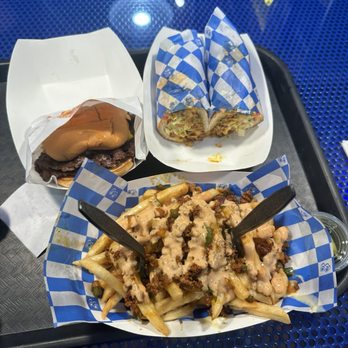 BURGER BODEGA - Updated July 2024 - 689 Photos & 392 Reviews - 4520 ...