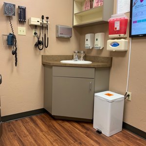 PIMA ENDOCRINOLOGY - Updated June 2025 - 12 Reviews - 6236 E Pima St ...