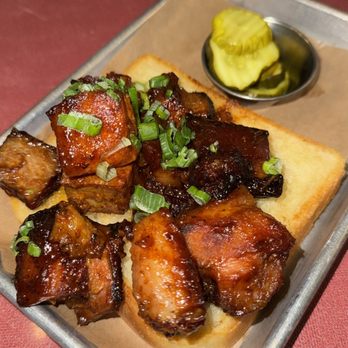 LUCILLE’S SMOKEHOUSE BAR-B-QUE - Updated May 2025 - 2505 Photos & 2485 ...