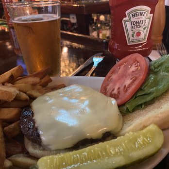 BRICK ALLEY PUB & RESTAURANT - 1484 Photos & 1615 Reviews - 140 Thames ...