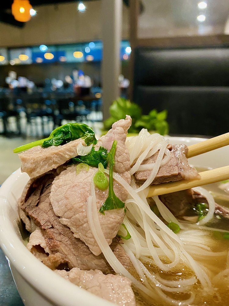 PHO BIG BOWL VIETNAMESE KITCHEN - 101 Photos & 73 Reviews - 1025 W ...
