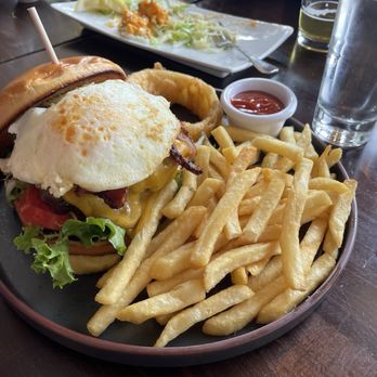 DEMETRIS WOODSTONE TAVERNA - Updated October 2025 - 652 Photos & 681 ...