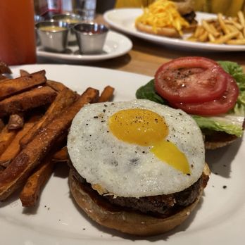 DOC B’S RESTAURANT + BAR - Updated May 2025 - 1079 Photos & 1182 ...