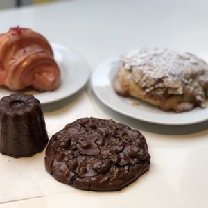 BARON PATISSERIE - 65 Photos & 127 Reviews - Bakeries - 19171 SE Mill ...