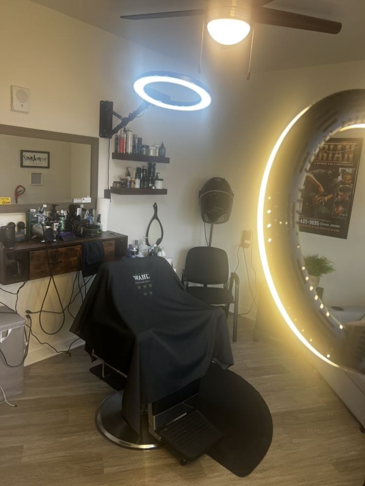 DRAKES BARBER SUITE - Updated March 2025 - 31 Photos - 55 Milton Ave SE ...