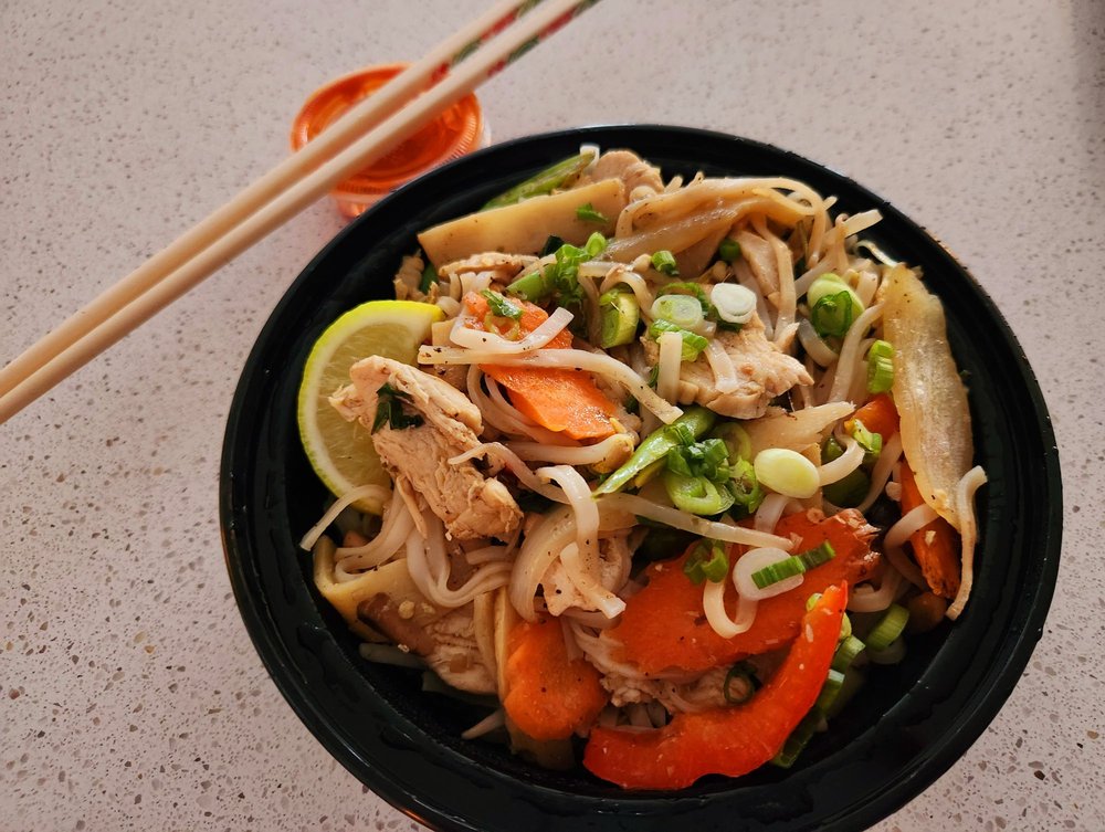 THAILICIOUS - Updated January 2026 - 11 Reviews - 1488 Stittsville Main ...