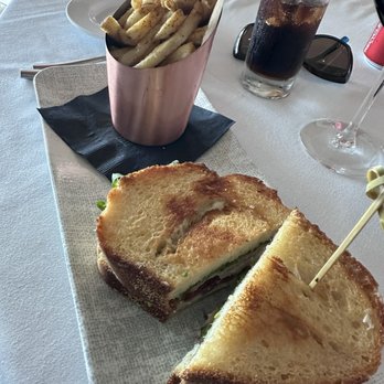 SONATA RESTAURANT AND LOUNGE - Updated October 2025 - 77 Photos & 28 ...