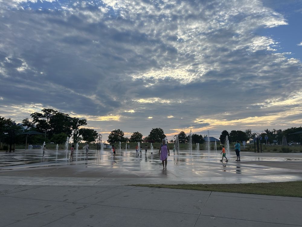 WHIRLPOOL COMPASS FOUNTAIN - Updated January 2026 - 20 Photos & 12 ...