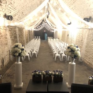 THE MOCKBEE | 26 Photos & 13 Reviews | 2260 Central Pkwy, Cincinnati ...