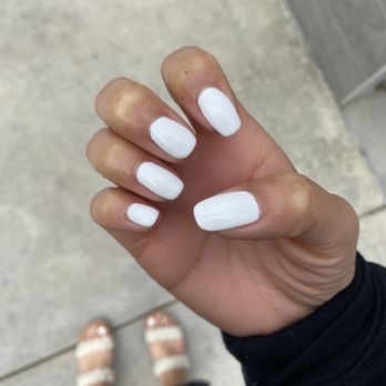 Nails up store
