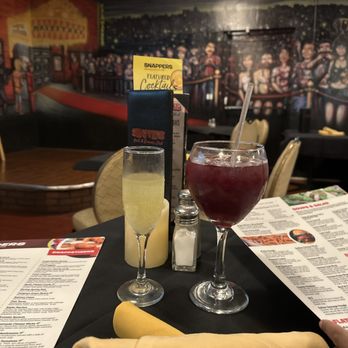 SNAPPERS GRILL & COMEDY CLUB - Updated January 2026 - 74 Photos & 146 ...