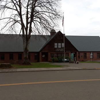 ESTACADA CITY HALL - Updated April 2025 - 17 Photos - 475 SE Main St ...
