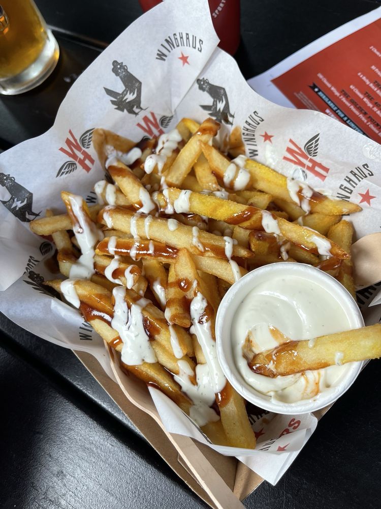 WINGHAUS - Updated October 2025 - 11 Photos - 1/144 Edward St, Brisbane ...