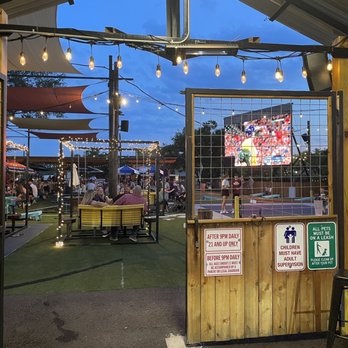 MOONSHINE DECK ICEHOUSE - Updated August 2024 - 32 Photos & 40 Reviews ...