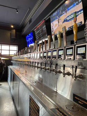 TAPS ON MAIN - Updated March 2025 - 202 Photos & 220 Reviews - 1715 ...