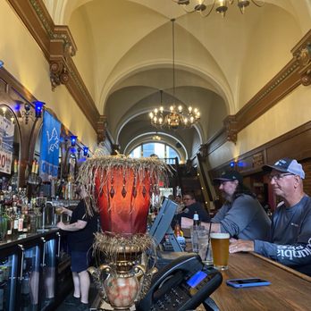 GRAND TRUNK PUB - Updated December 2025 - 448 Photos & 695 Reviews ...