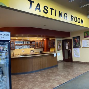 DAVECO BEER, WINE & SPIRITS - Updated December 2025 - 27 Photos & 108 ...