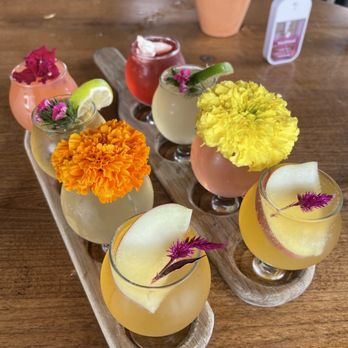 CRAZY DAISIES - Updated May 2024 - 279 Photos & 95 Reviews - 4693 ...