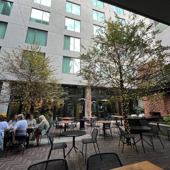 CANOPY BY HILTON AUSTIN DOWNTOWN - Updated August 2024 - 282 Photos ...