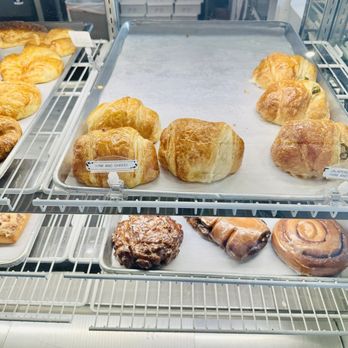 MAZZOA DONUTS - Updated June 2025 - 410 Photos & 471 Reviews - 5180 ...