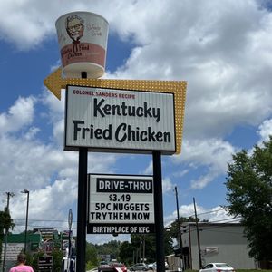 HARLAND SANDERS CAFE AND MUSEUM - 480 Photos & 147 Reviews - 688 US ...