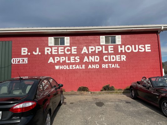 BJ REECE ORCHARDS - 342 Photos & 138 Reviews - 9131 Hwy 52 E, Ellijay ...