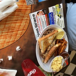 STATE LINE BAR & GRILLE - Updated July 2025 - 54 Photos & 81 Reviews ...