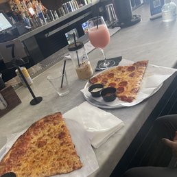 ELBOW ROOM with 334 Reviews & 290 Photos - 1634 N Cahuenga Blvd, Los ...