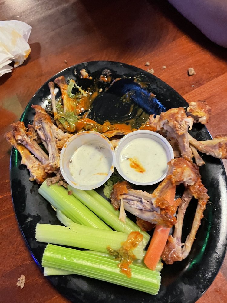 FULL THROTTLE SPORTS BAR - Updated July 2025 - 119 Photos & 148 Reviews ...