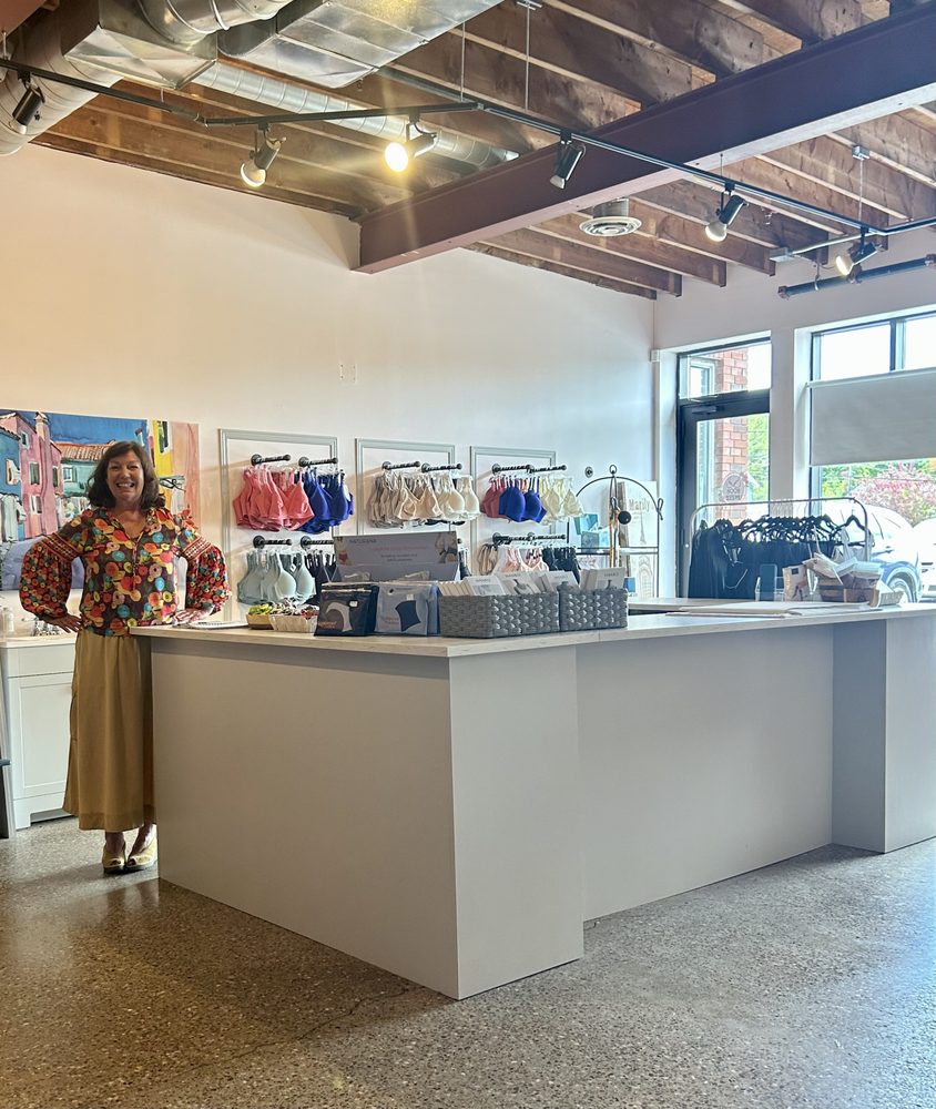 8008 LINGERIE - 14 Mill Street, Almonte, Ontario, Canada - Lingerie ...