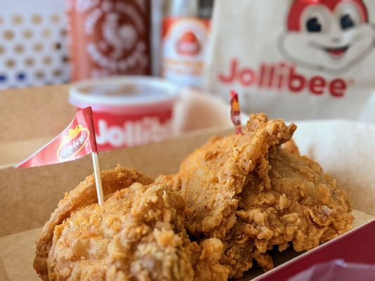 JOLLIBEE - Updated May 2025 - 135 Photos & 58 Reviews - 334 Yonge ...