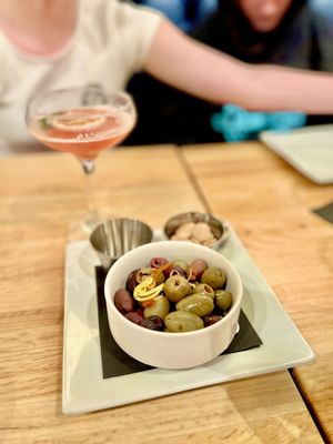 FORGOTTEN TONIC - 637 Photos & 531 Reviews - 6 Aviles St, Saint ...