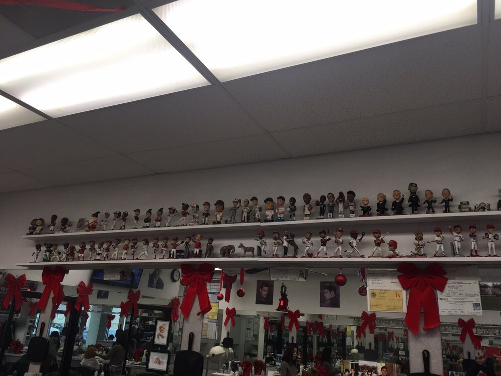 SEVEN LOCKS BARBER SHOP - 14 Photos & 57 Reviews - Barbers - 350 ...