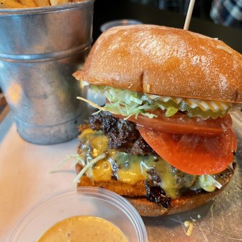 STACK 571 BURGER & WHISKEY BAR - Updated June 2024 - 261 Photos & 221 ...