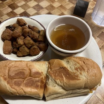 AMISH COUNTRY STORE & RESTAURANT - Updated October 2024 - 105 Photos ...