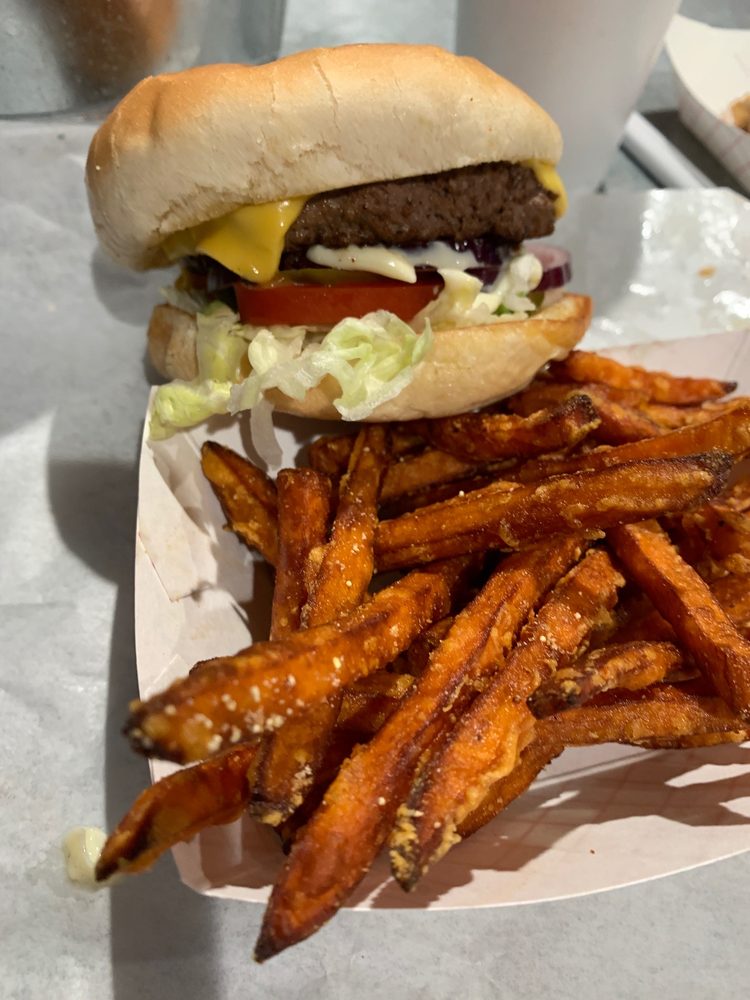 GRUMPS BURGERS - 42 Photos & 27 Reviews - Burgers - 3533 N 1st St ...