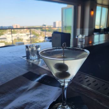 VANTAGE ROOFTOP BAR - Updated December 2025 - 64 Photos & 26 Reviews ...