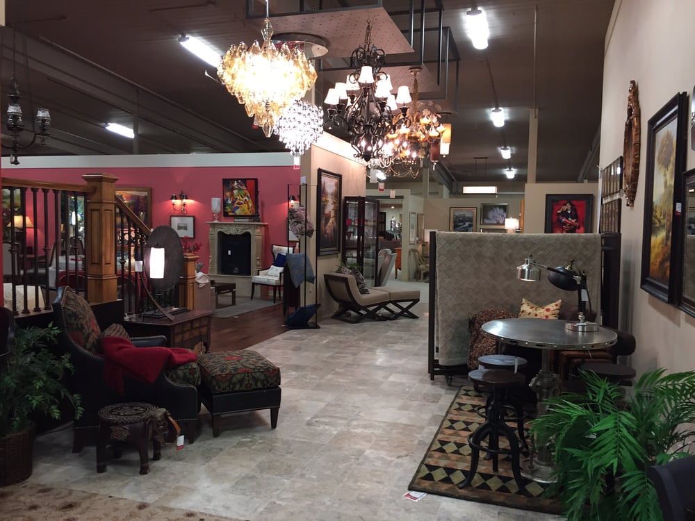 CAROL’S DESIGN HOUSE - Updated January 2026 - 5804 W Fairview Ave ...