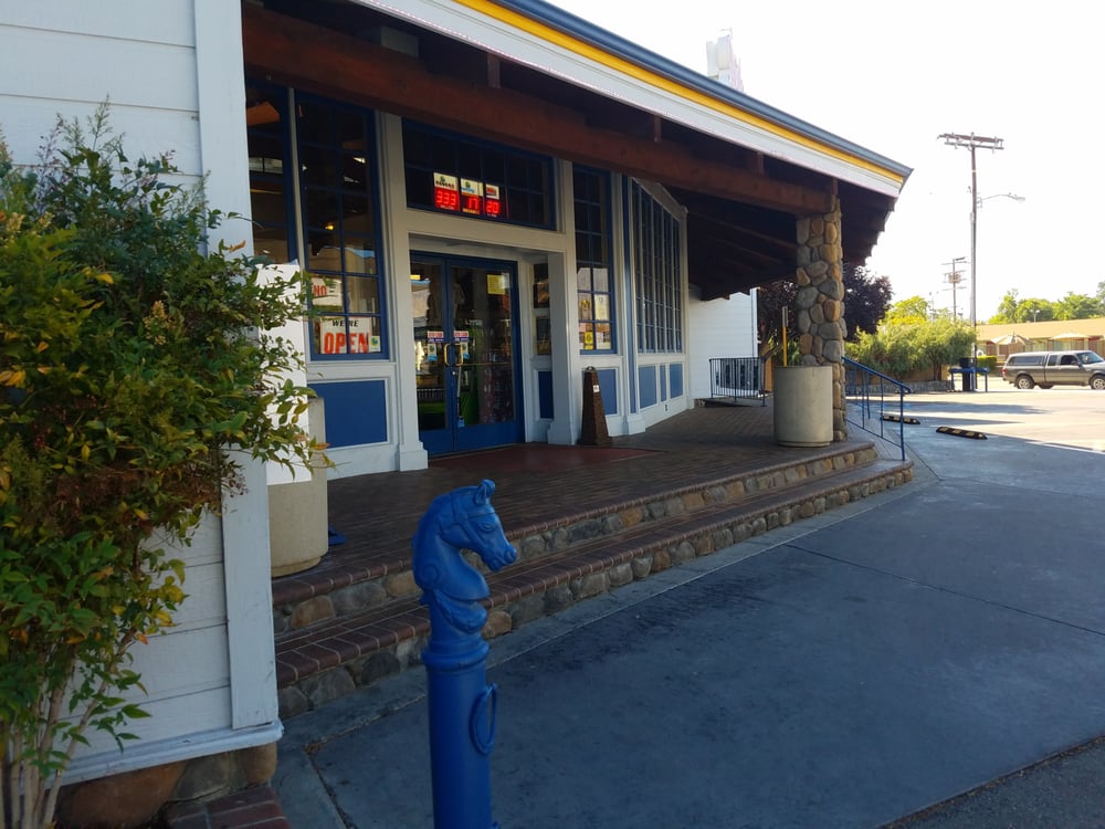 GIGGLE SPRINGS - 15 Photos & 42 Reviews - 610 N Main St, Bishop ...