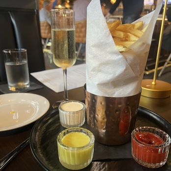 BARONS ON 1ST - Updated July 2024 - 62 Photos - 302 E 1st St, Tulsa ...