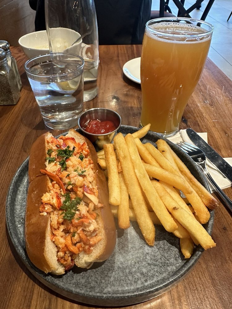 CISCO BREW PUB - Updated October 2024 - 17 Photos & 27 Reviews - Bos ...